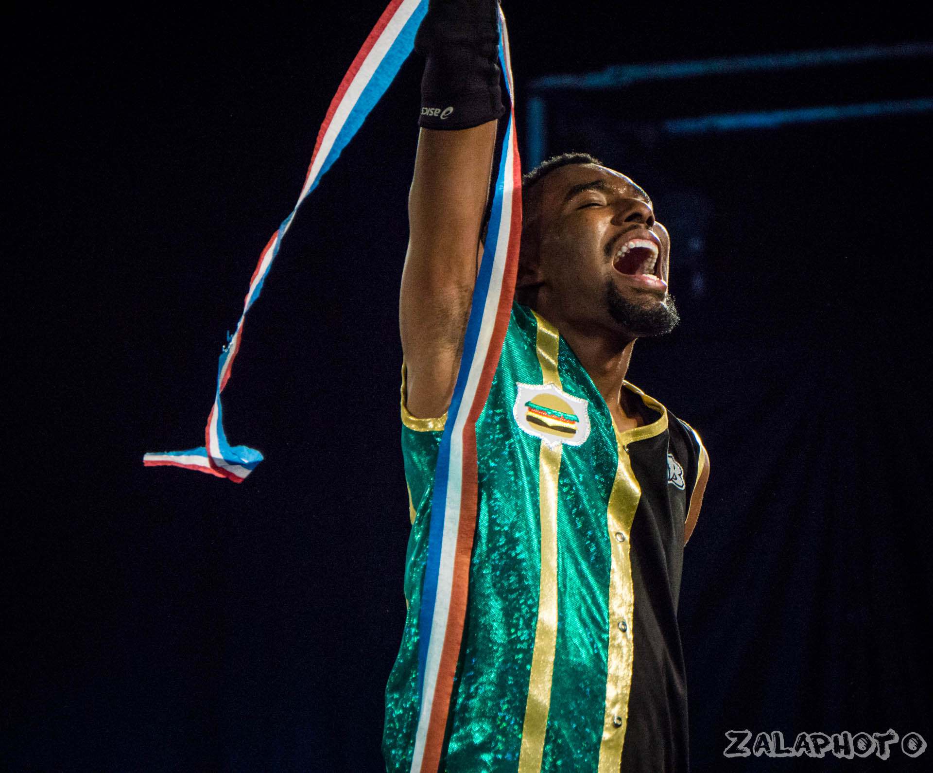 Zalaphoto Wrestling Photography » Cheeseburger wins